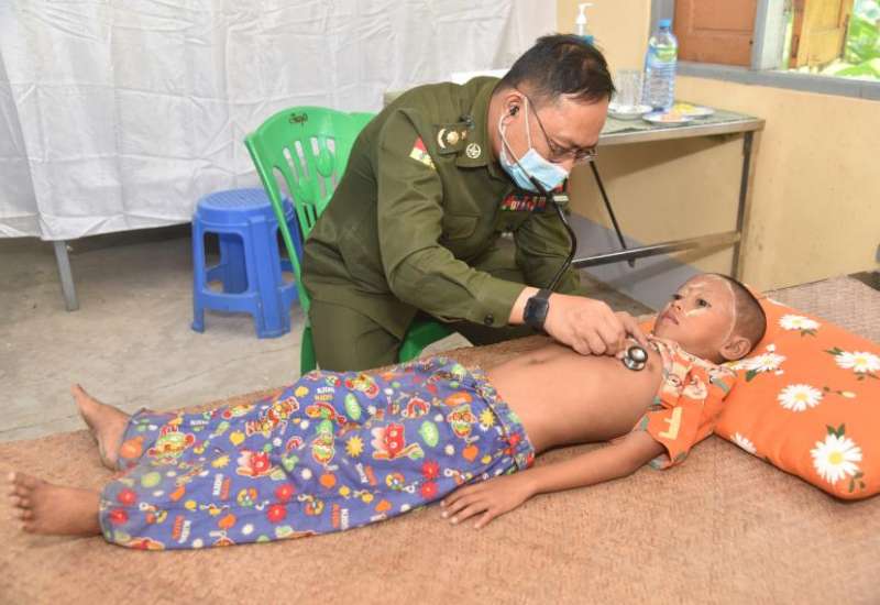 အစိုးရရုံးပိတ်ရက်နှင့် အများပြည်သူအလုပ်ပိတ်ရက်များ၏ ကြားရက်များကို တစ