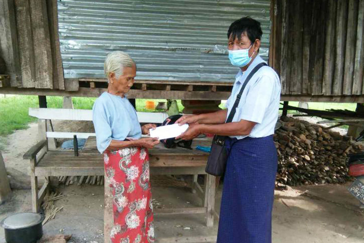 ပုဗ္ဗသီရိမြို့နယ်၌ အသက် ၈၅ နှစ်နှင့်အထက် ဘိုးဘွားများအား လူမှုရေးပင်စင