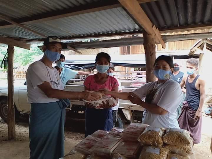 နတ်မောက်မြို့နယ်ကျေးရွာများရှိ ဝင်ငွေနည်းအိမ်ထောင်စုများ အား ၁၆ ကြိမ်မ