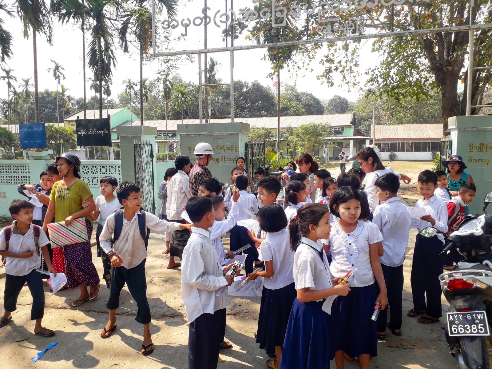 ကျုံပျော်မြို့နယ်တွင် ၈ တန်းနှင့် ၄ တန်းစာမေးပွဲ ကို ၇၉၇၆ ဦး ဝင်ရောက်ဖြေဆို Information And