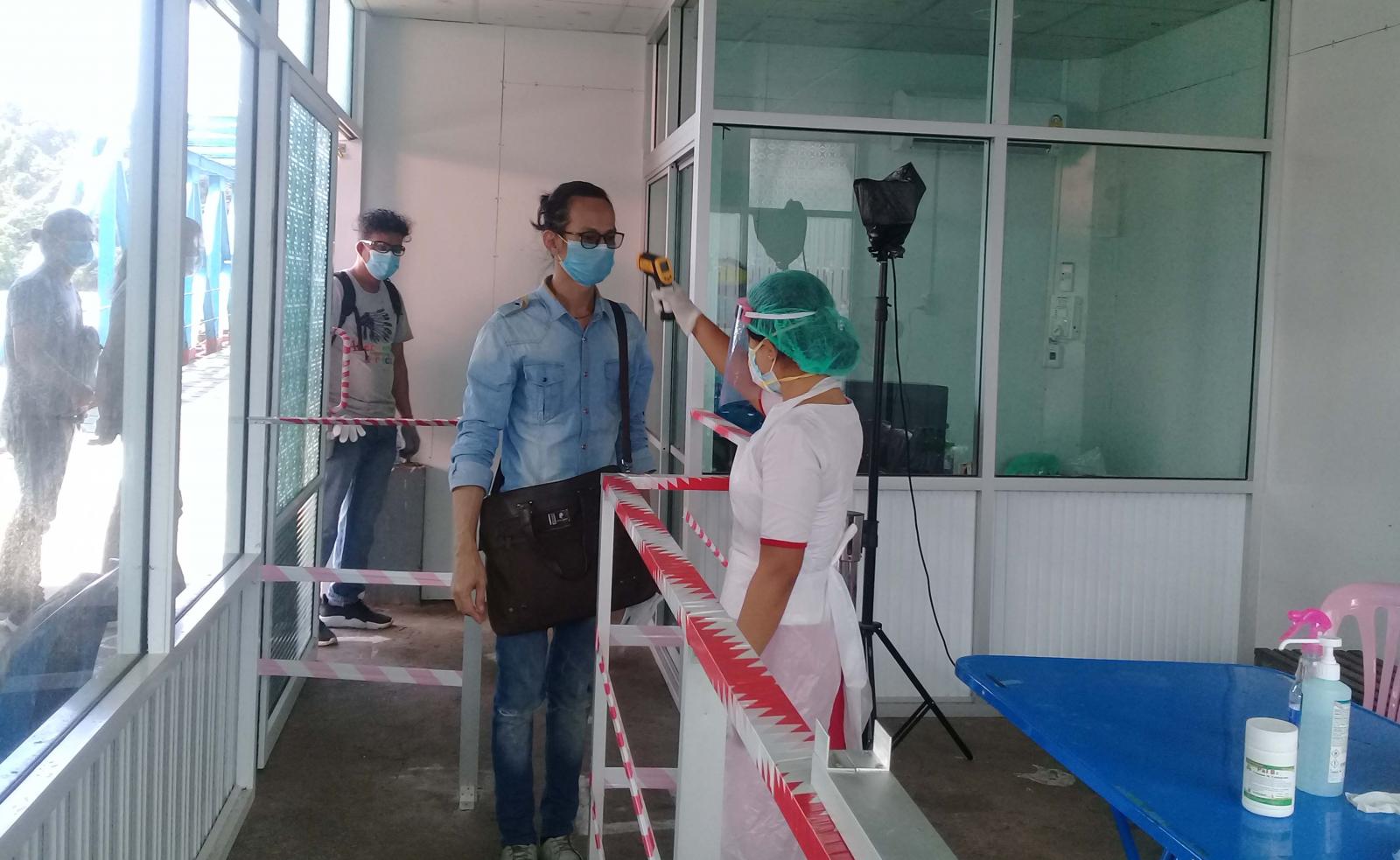 နေရပ်ပြန်မြန်မာသင်္ဘောသားများ ကော့သောင်းမြို့တွင် အသွားအလာကန့်သတ်စောင့
