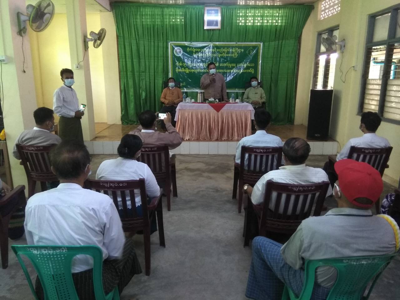 ဝေါမြို့နယ်တွင် Cerp အစီအစဉ်အရ မိုးစပါးမျိုးစေ့ထုတ် တောင်သူများအား