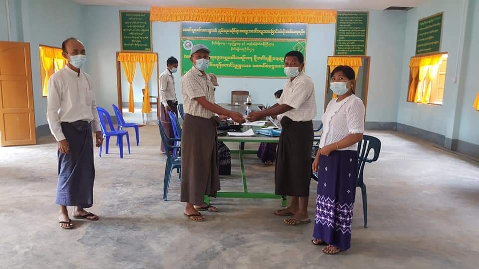 ကိုဗစ် ၁၉ စီးပွားရေးကုစားမှုအစီအစဉ်အရ ဒုတိယအကြိမ် မိုးစပါးမျိုးစေ့ထုတ်တောင်သူများကို ထောက်ပံ့င