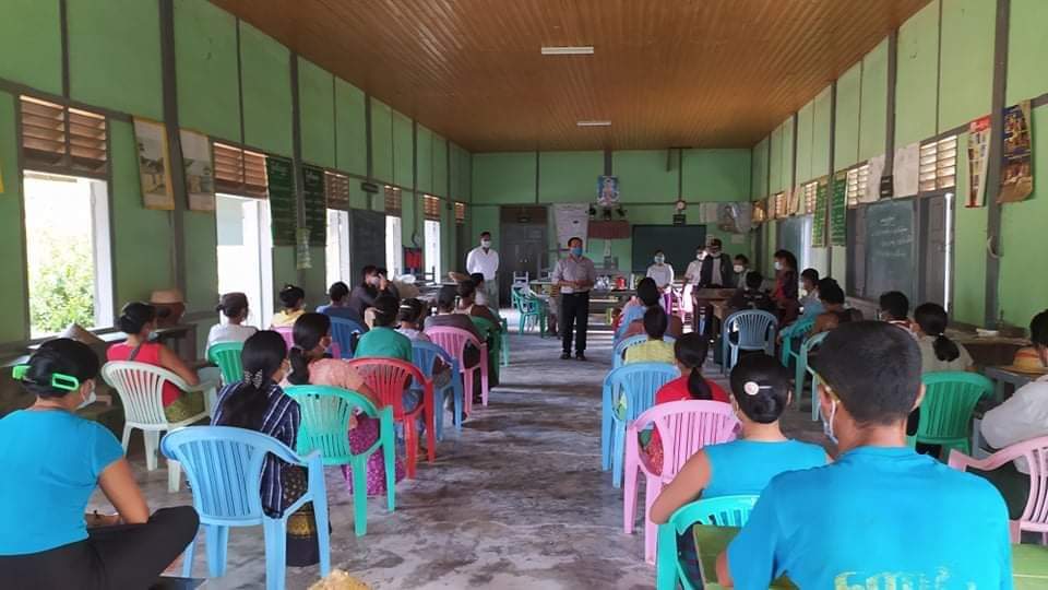 ဝန်းသိုမြို့နယ်တွင် မြစိမ်းရောင်ကျေးရွာစီမံကိန်း အသင်းဝင် ၅၂ ဦးကို ငွေက