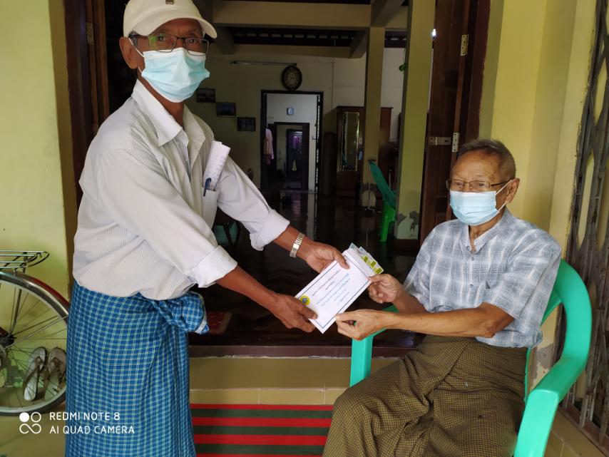 ဘိုကလေးမြို့နယ်တွင် အသက် ၈၀ မှ ၈၅ နှစ်ကြား အဘိုးအဘွားများအား ကိုဗစ