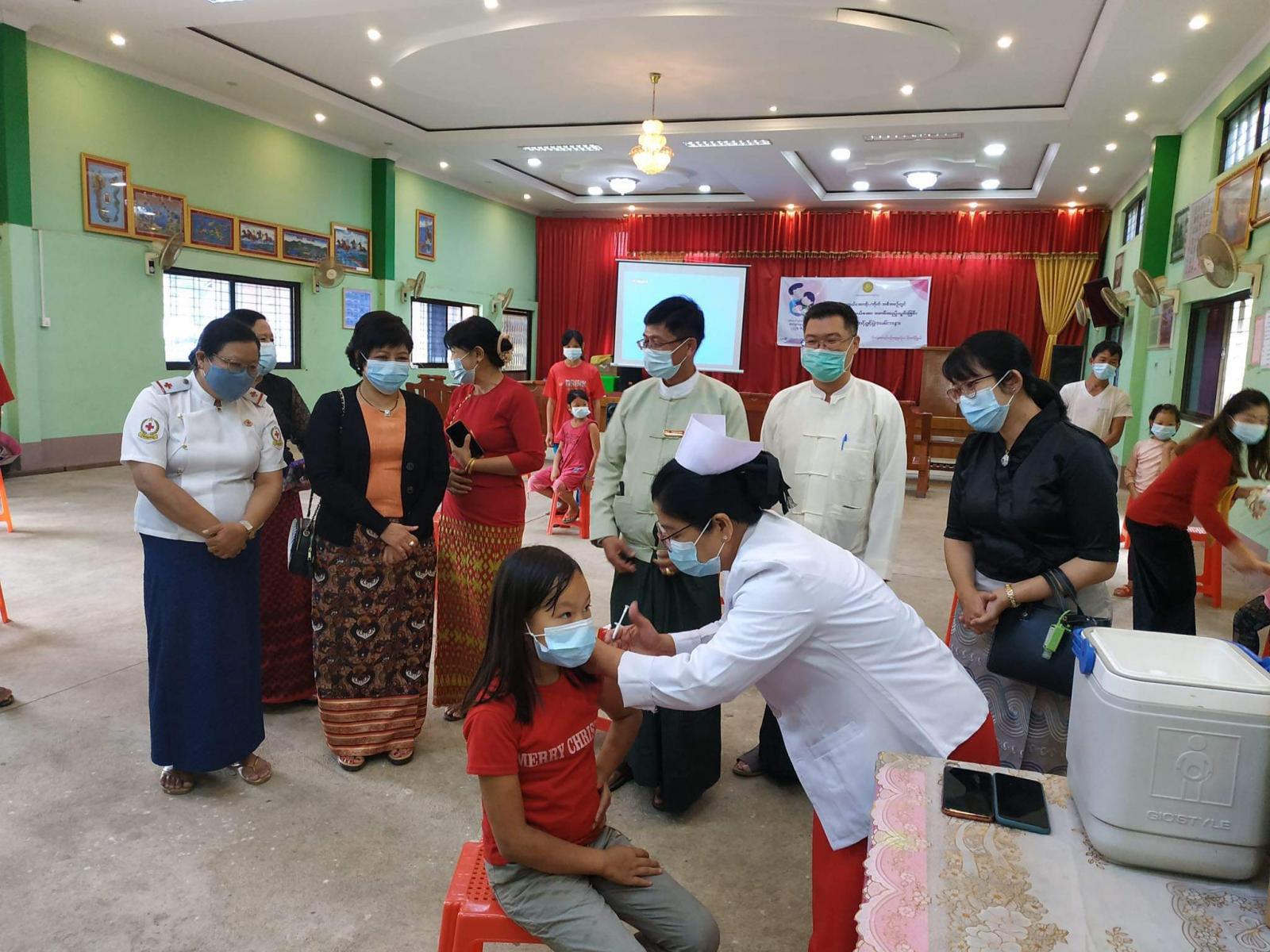 မိုးကုတ်မြို့နယ်တွင် ပုံမှန်ကာကွယ်ဆေးထိုး အစီအစဉ် Hpv သားအိမ်ခေါင်းကင