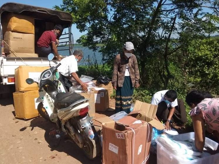 လက်ပံတန်းမြို့နယ်တွင် မဲရုံအဖွဲ့ဝင်များနှင့် မဲဆန္ဒရှင်ပြည်သူများအတွက