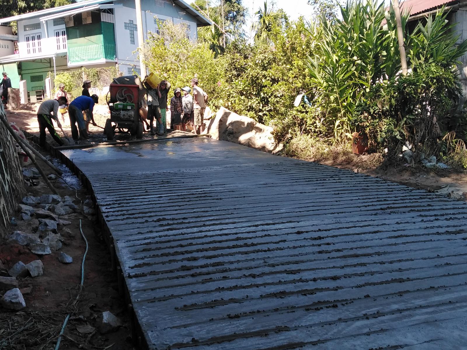 ဘောဂလိမြို့ စည်ပင်သာယာရေးအဖွဲ့မှ ဖူးကြာထူးလမ်း ကွန်ကရစ်လမ်းခင်းခြင်းလုပ