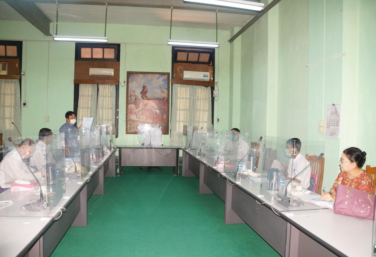 ရန်ကုန်တက္ကသိုလ် နှစ် ၁၀၀ ပြည့် အထိမ်းအမှတ် ကဗျာပြိုင်ပွဲ ဆုရွေးချယ်ပွဲကျင်းပ Information