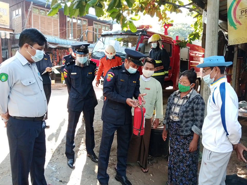 သပိတ်ကျင်းမြို့ မြို့မဈေးအတွင်း မီးဘေးကြိုတင်ကာကွယ်ရေး အသိပညာပေးခြင်းန