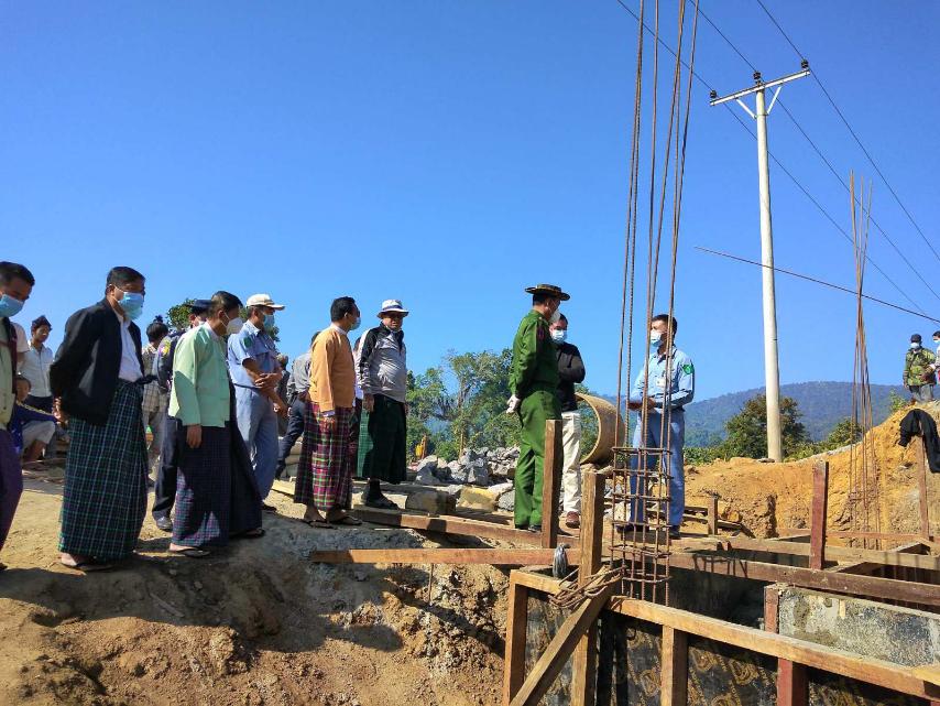 ဗန်းမော်ခရိုင်အတွင်း ၂၀၂၀ ၂၀၂၁ ဘဏ္ဍာနှစ် နယ်စပ်ဒေသ ဖွံ့ဖြိုးရေးရန်ပုံငွေဖြင့် သံကူကွန်ကရစ် တံတား