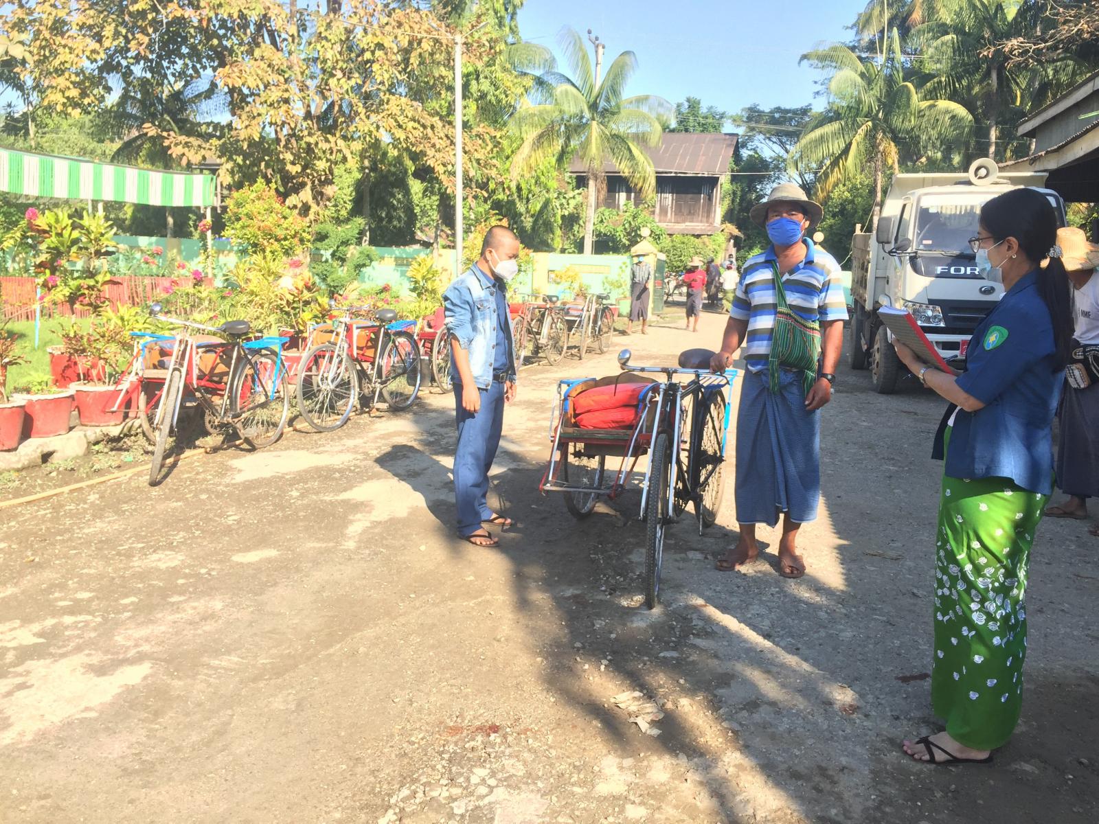 အနှေးယာဉ် ဆိုက်ကား လုပ်ငန်းလိုင်စင် သက်တမ်းတိုးခြင်းနှင့် ယာဉ်က