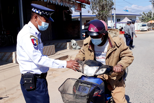 တန့်ယန်းမြို့နယ်တွင် ယာဉ်စည်းကမ်း လမ်းစည်းကမ်းလိုက်နာဆောင်ရွက်ရေး