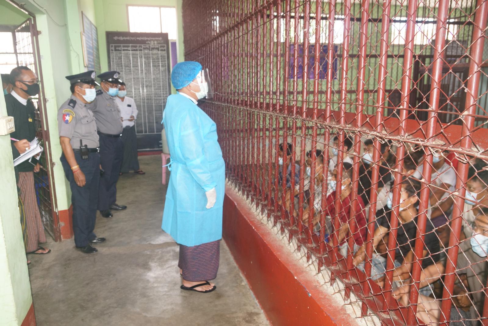 ရှမ်းပြည်နယ်တရားလွှတ်တော် တရားသူကြီးချုပ် ဦးကြွယ်ကြွယ် ကျိုင်းတုံအကျဉ