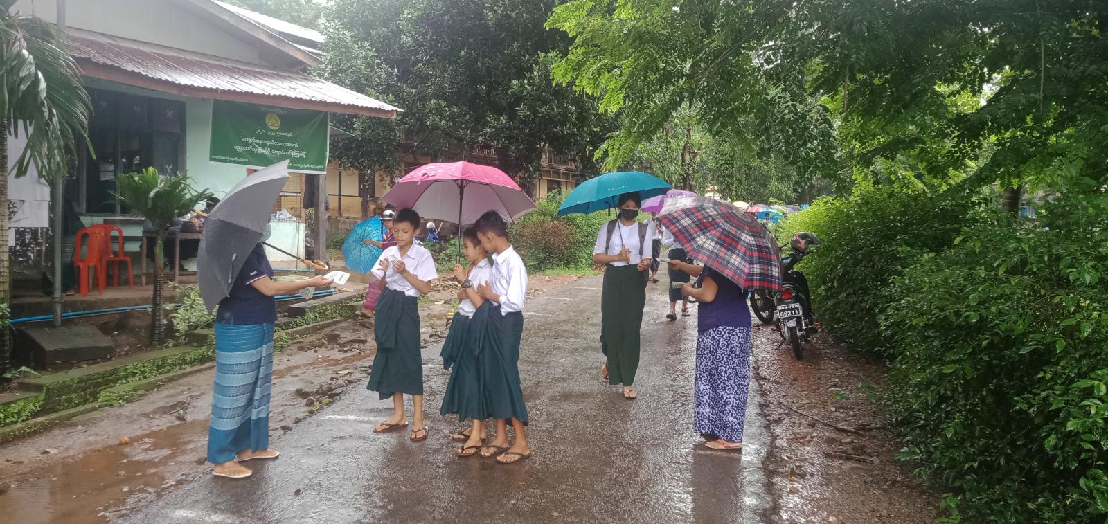 ဘီးလင်းမြို့နယ်တွင် မူးယစ်ဆေးဝါးအသိပညာပေး သတင်းစကားလက်ကမ်းစာစောင်များ