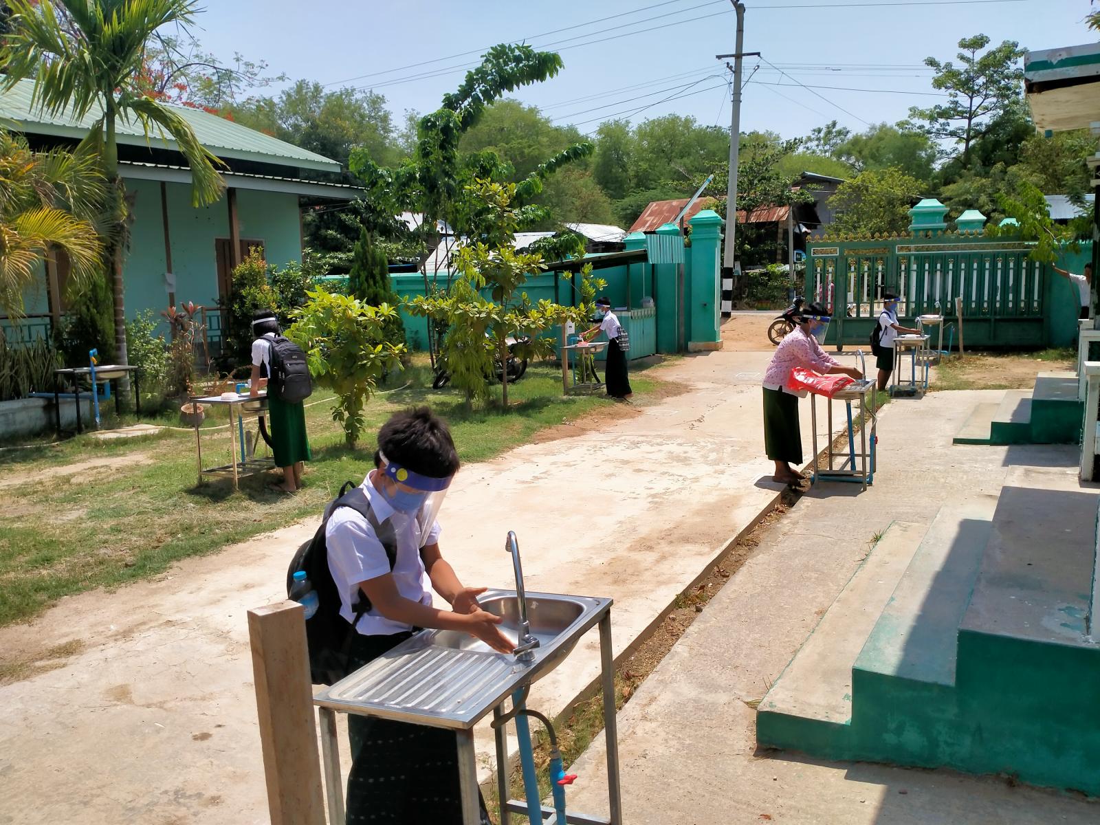 နတ်မောက်မြို့နယ်တွင် ကျန်းမာရေးနှင့်အားကစားဝန်ကြီးဌာန၏ လမ်းညွှန်ချက်မ