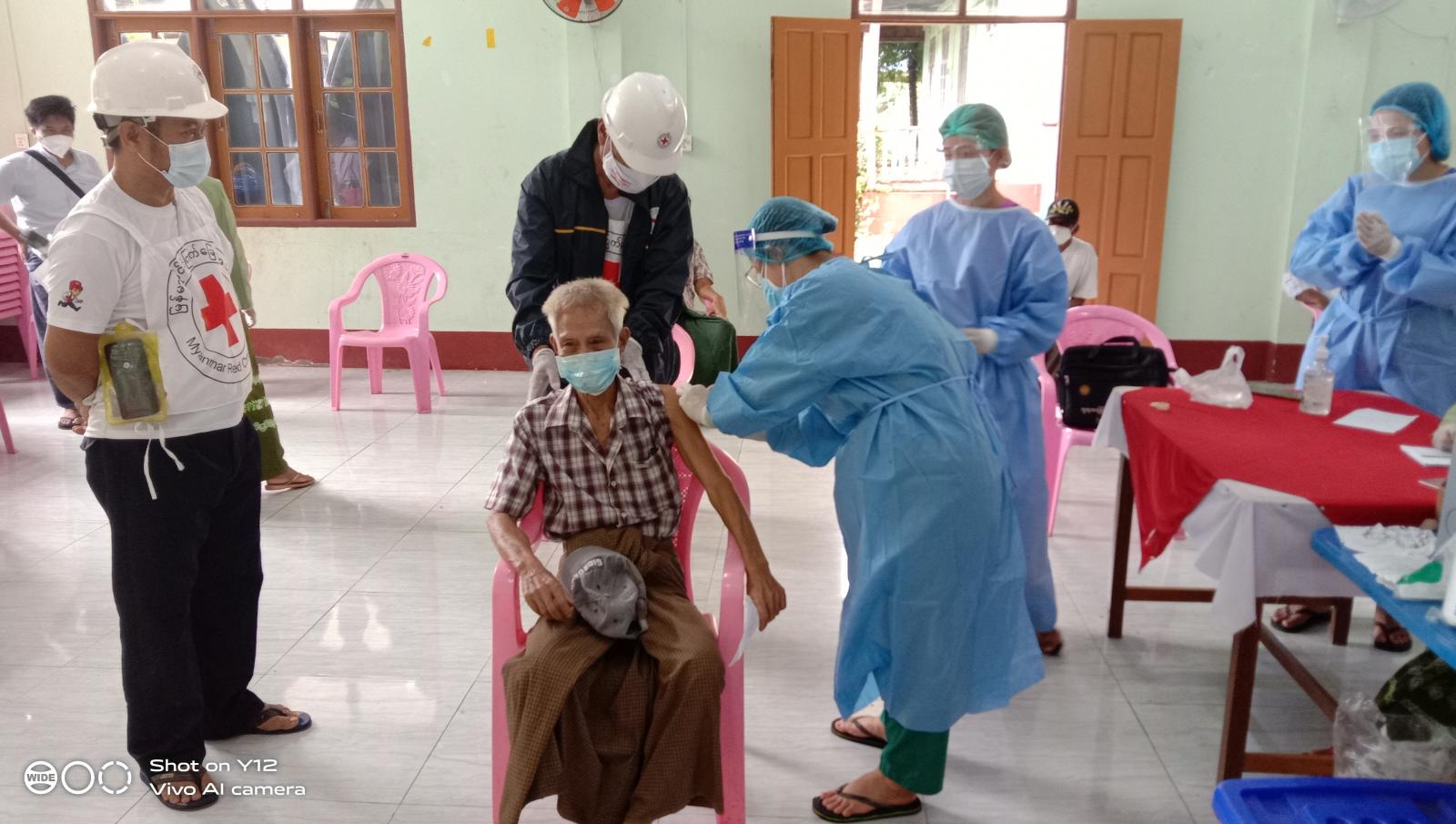 ကော့ကရိတ်မြို့နယ်၌ ကိုဗစ် ၁၉ ရောဂါ ကာကွယ်ဆေးများ ဆက်လက်ထိုးနှံပေး