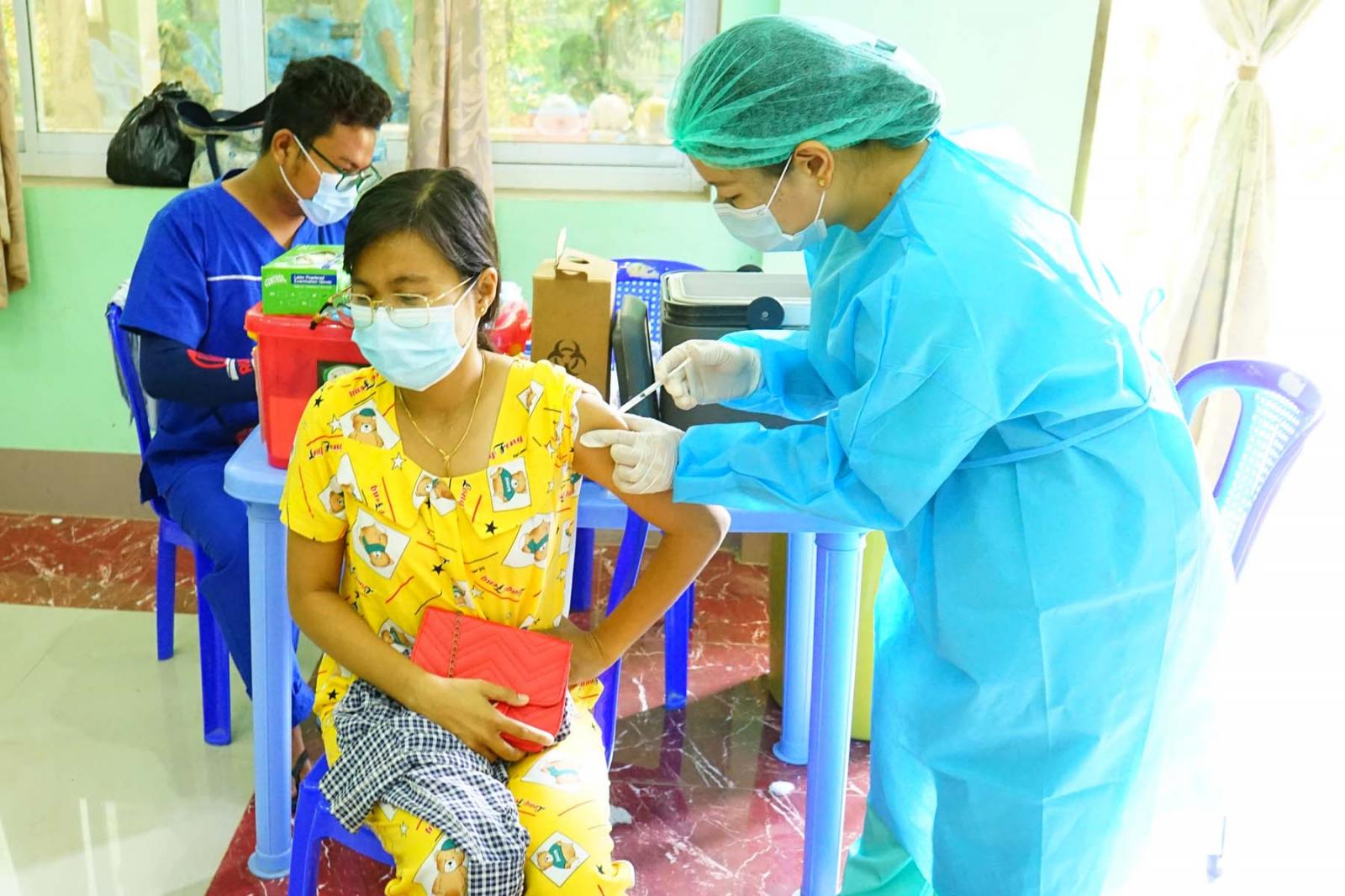 သံတွဲမြို့နယ်၌ ကိုဗစ် ၁၉ ရောဂါကာကွယ်ဆေး ဒုတိယအသုတ် ပထမအကြိမ