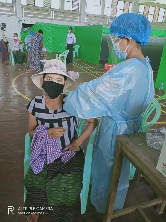 ဒိုက်ဦးမြို့နယ် ပြည်သူ့ကျန်းမာရေးဦးစီးဌာနမှ ပြည်သူများအား ကိုဗစ် ၁၉