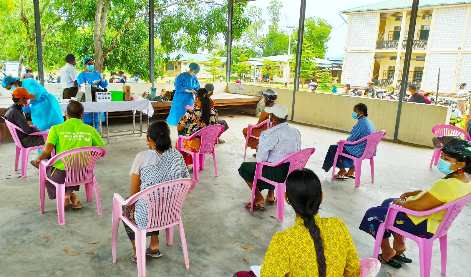 ကျွန်းလှမြို့နယ်၌ ကိုဗစ် ၁၉ ရောဂါ ကာကွယ်ဆေး ပထမအကြိမ် ထိုးနှံပြီးသူမ