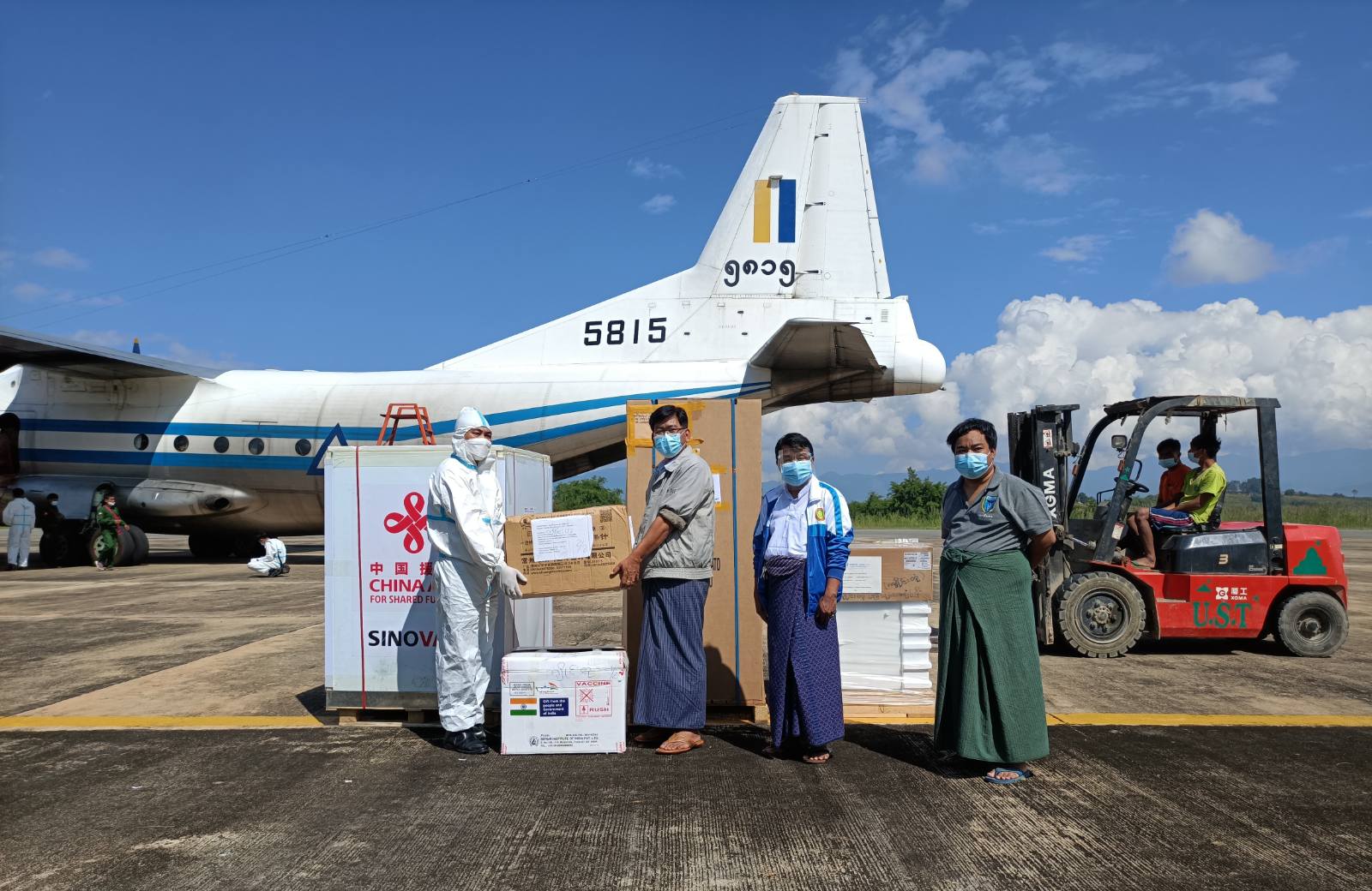 လူဦးရေ ၈၀၀၀၀ ကျော်ထိုးနှံနိုင်မည့် ကိုဗစ် ၁၉ ကာကွယ်ဆေးများ တပ်မတော