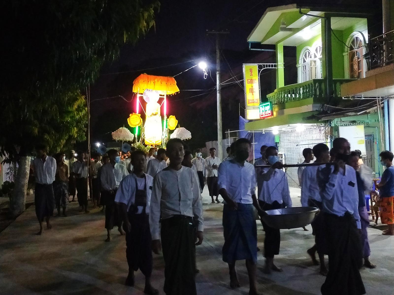 ကြံခင်းမြို့နယ်လုံးဆိုင်ရာဒီပင်္ကရာမြတ်စွာဘုရားကြီးနှင့်နောက်ပါသံဃာတော
