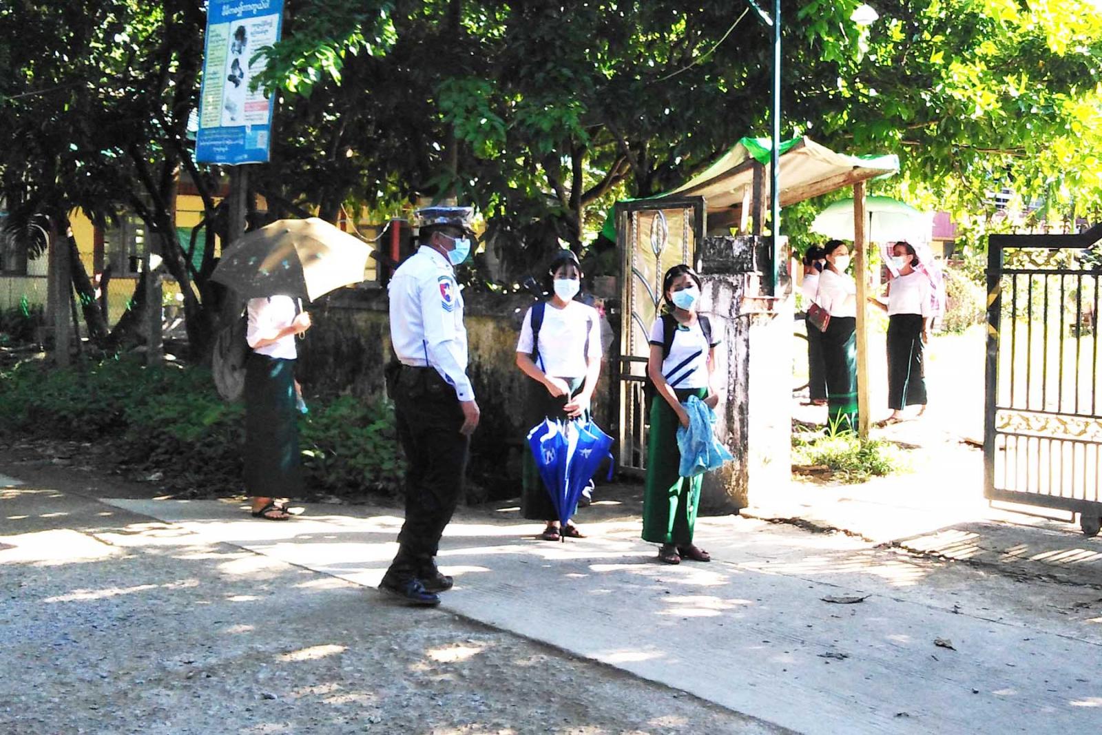 သံတွဲမြို့နယ်အတွင်းရှိ အခြေခံပညာကျောင်းများ ပြန်လည်ဖွင့်လှစ်သဖြင့် ကျောင်းသား၊ ကျောင်းသူများ