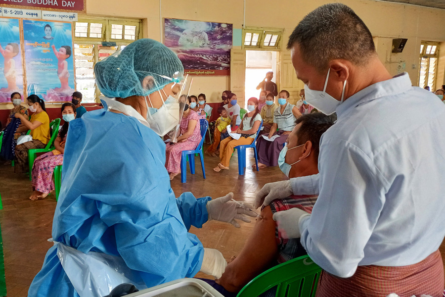 မုဒုံမြို့၌ ကိုဗစ် ၁၉ ကာကွယ်ဆေး ဆက်လက်ထိုးနှံပေးလျက်ရှိ Information And Public Relations