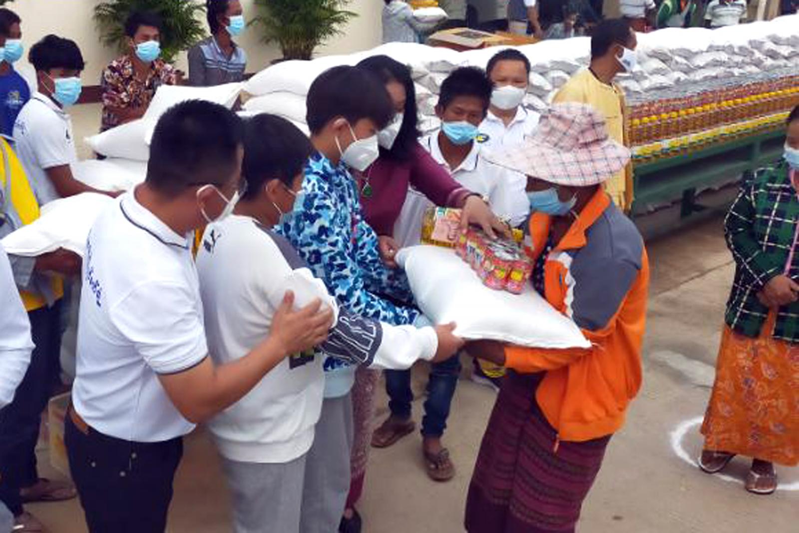 တာချီလိတ်မြို့၌ ဒုတိယအကြိမ် အိမ် ထောင်စု ၆၀၀ စုအား အ ခြေခံစား သောက်ကုန