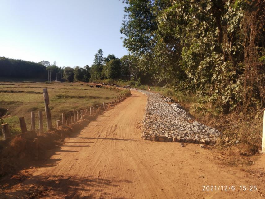နောင်ခလုံး လော်ကော် ကျေးရွာချင်းဆက် မြေသားလမ်း ၆မိုင်၊ ၄ဖာလုံ အနက် ၂မိုင်အား ကျောက်လမ်းခင 