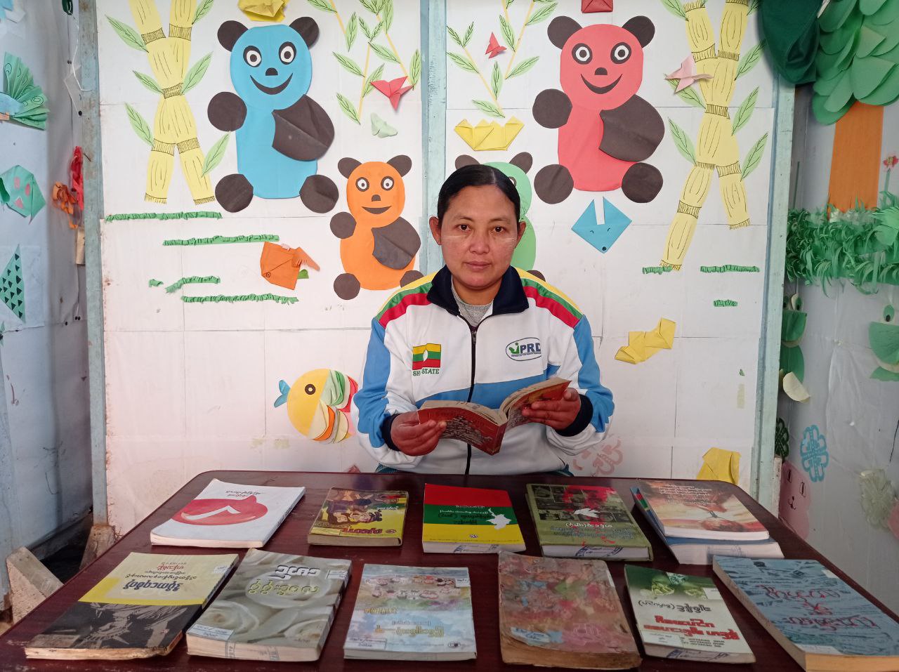 မန်တုံမြို့နယ် ပြည်သူ့စာကြည့်တိုက်တွင် Online မှတစ်ဆင့် အသိပညာပေး