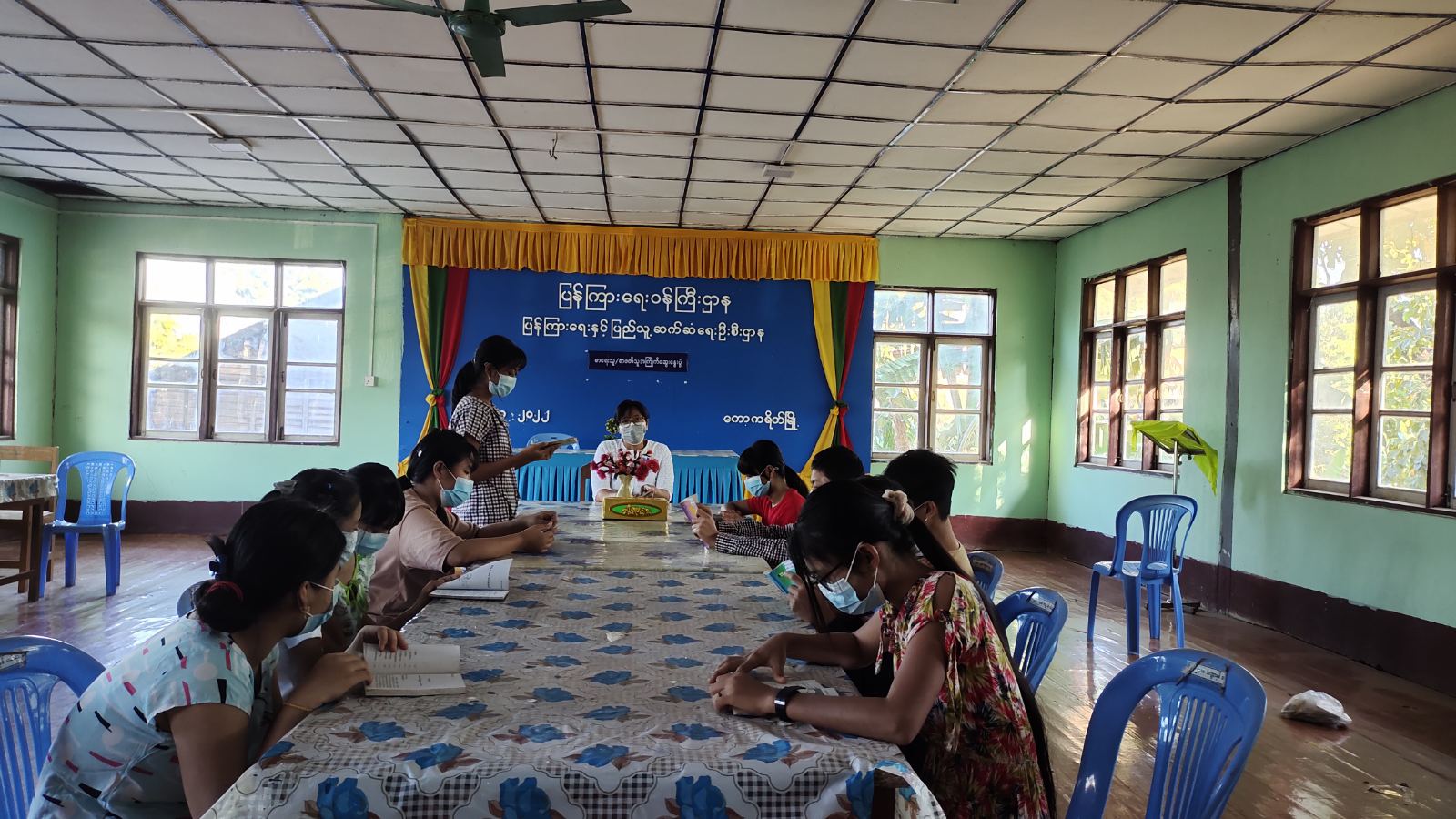 ကော့ကရိတ်မြို့၌ ၇၄ နှစ်မြောက် လွတ်လပ်ရေးနေ့အထိမ်းအမှတ် နံရံကပ်စာစောင