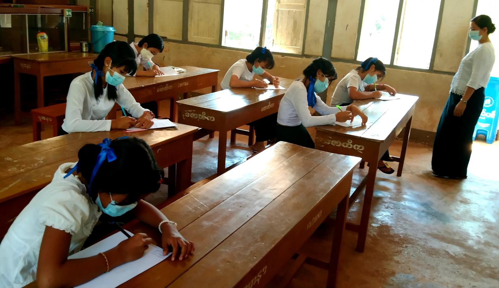 ကလိန်အောင်မြို့တွင် ၇၅ နှစ်မြောက် စိန်ရတုပြည်ထောင်စုနေ့ အထိမ်းအမှတ်အကြို ကဗျာ၊ စာစီစာကုံးပြိုင