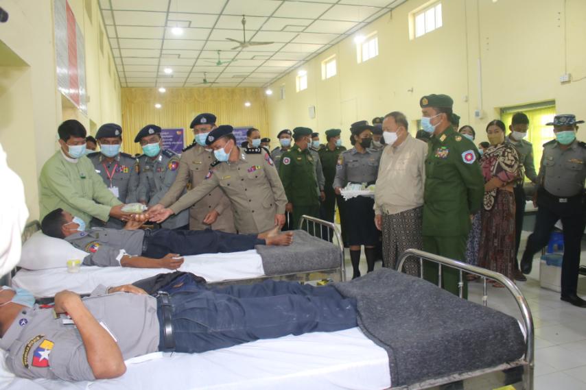 ၇၅ နှစ်မြောက် စိန်ရတုပြည်ထောင်စုနေ့အား ဂုဏ်ပြုသောအားဖြင့် စစ်တွေမြို့