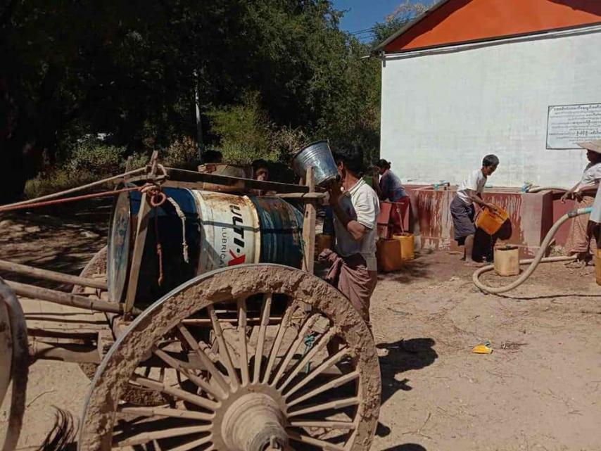 ဝေမျှခြင်းပရဟိတမိသားစုမှ စည်းကံတဲတိုက်သို့ သောက်သုံးရေ ၁၆၀၀ ဂါလံ လှူဒါန