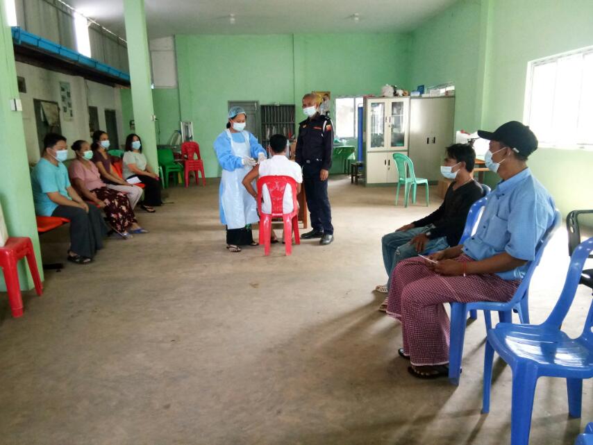 သံဖြူဇရပ်မြို့နယ်၌ ပြည်သူများအား ကိုဗစ် ၁၉ ရောဂါ ကာကွယ်ဆေးများ ဆက်လက