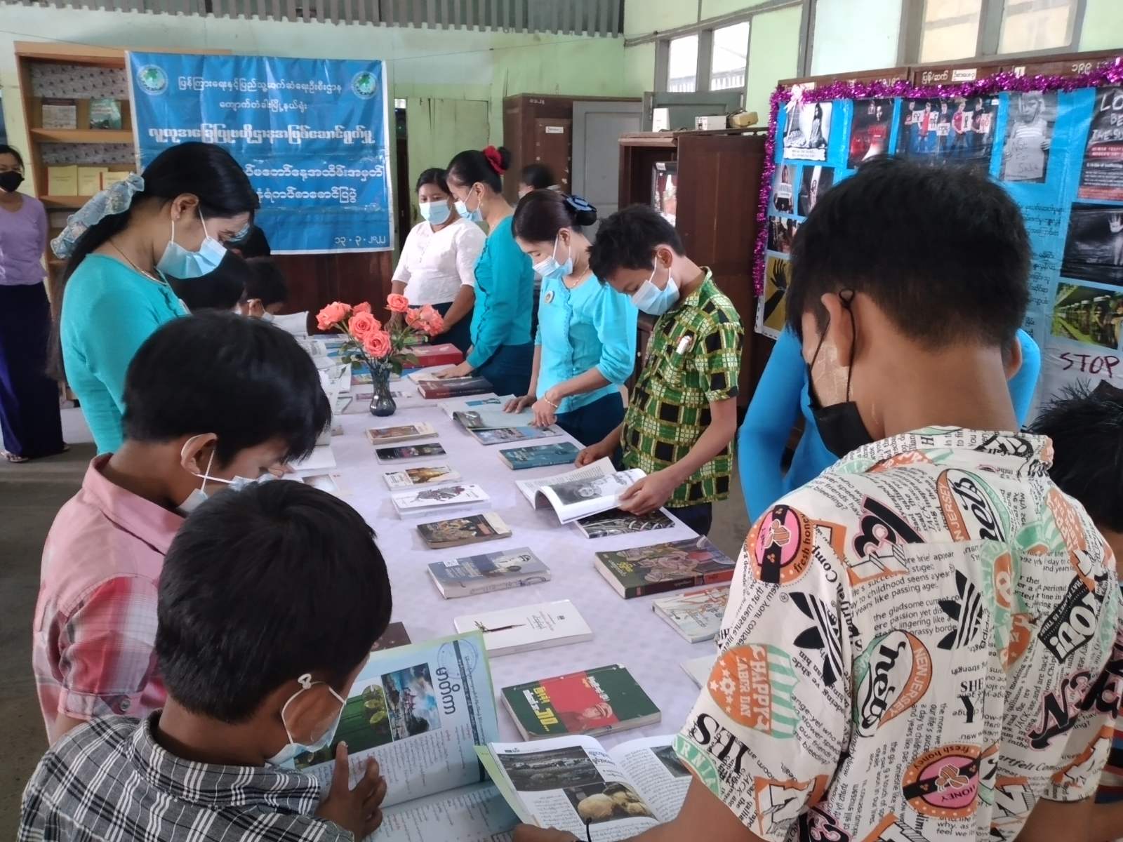 ၇၇ နှစ်မြောက် တပ်မတော်နေ့ကို ကြိုဆိုဂုဏ်ပြုသောအားဖြင့် စာအုပ်စာစောင်ပ