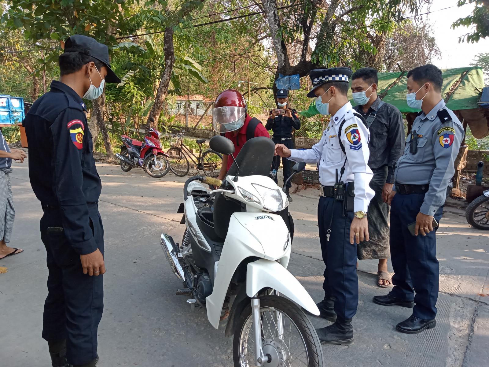 ဆိပ်ကြီး ခနောင်တို မြို့နယ်အတွင်း မော်တော်ယာဉ်များ သတ်မှတ်စည်းကမ်းနှင့