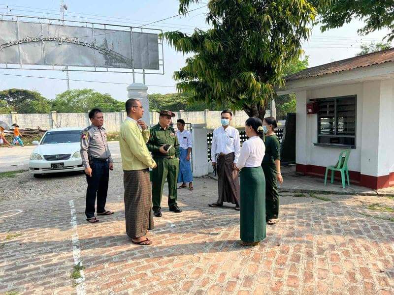 ဝါးခယ်မမြို့ အ ထ က ၁ စာစစ်ဌာနတွင် တက္ကသိုလ်ဝင်တန်းစာမေးပွဲဖြေဆိုမည့် က