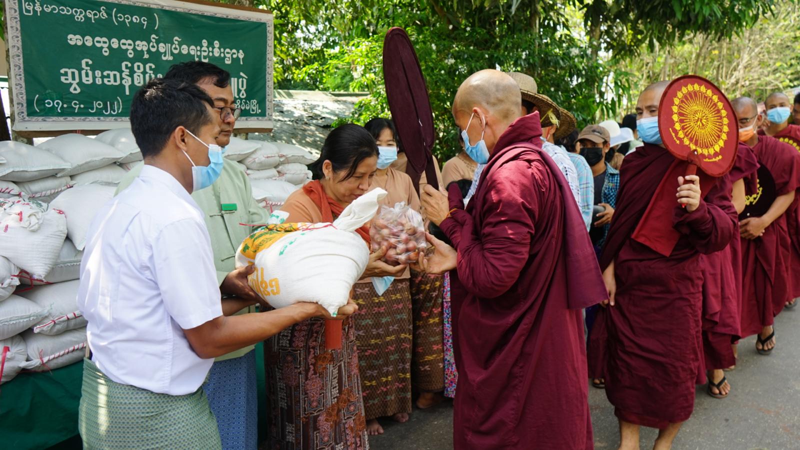 အိမ်မဲမြို့နယ်တွင် ၁၁၄ ကြိမ်မြောက် မြို့နယ်လုံးကျွတ် သံဃာ့ဒါနဆွမ်းဆန
