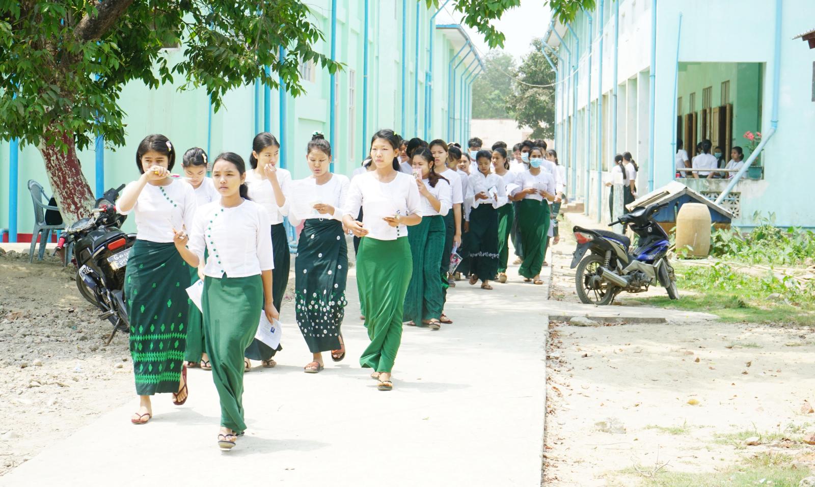 ရခိုင်ပြည်နယ် မောင်တောမြို့၌ တက္ကသိုလ်ဝင်တန်းစာမေးပွဲ သမိုင်းဘာသာရပ်ဖ