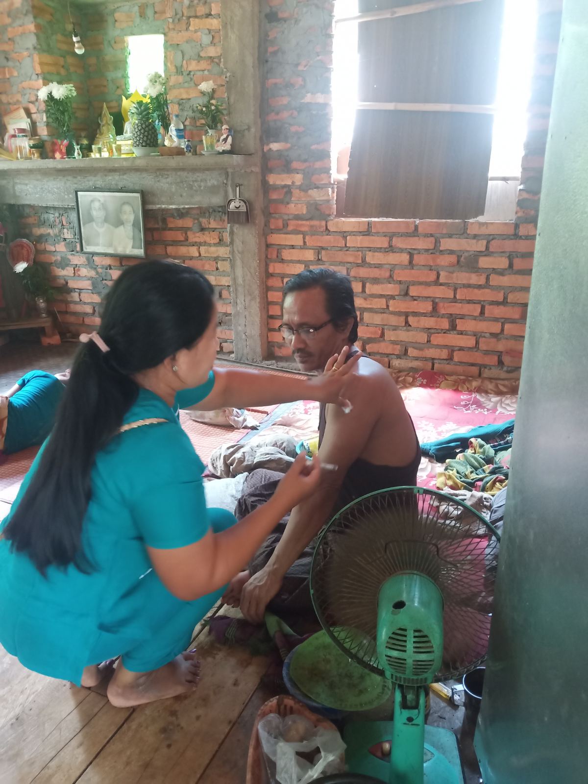 သရက်ချောင်းမြို့နယ်တွင် အသက် ၁၈ နှစ်နှင့်အထက်ပြည်သူများအား ကိုဗစ် ၁၉