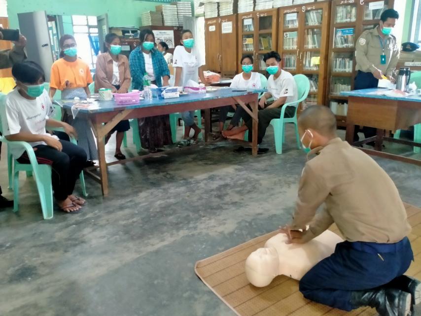 စဉ့်ကူးမြို့နယ် လူထုအခြေပြုဗဟိုဌာနတွင် ရှေးဦးသူနာပြုစုနည်း အခြေခံသင်တန