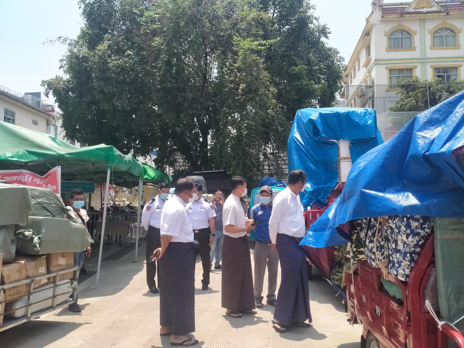 မူဆယ်နယ်စပ်နန်းတော်ဂိတ်အတွင်းသို့ တရုတ်နိုင်ငံဘက်မှ မြန်မာနိုင်ငံသားမ