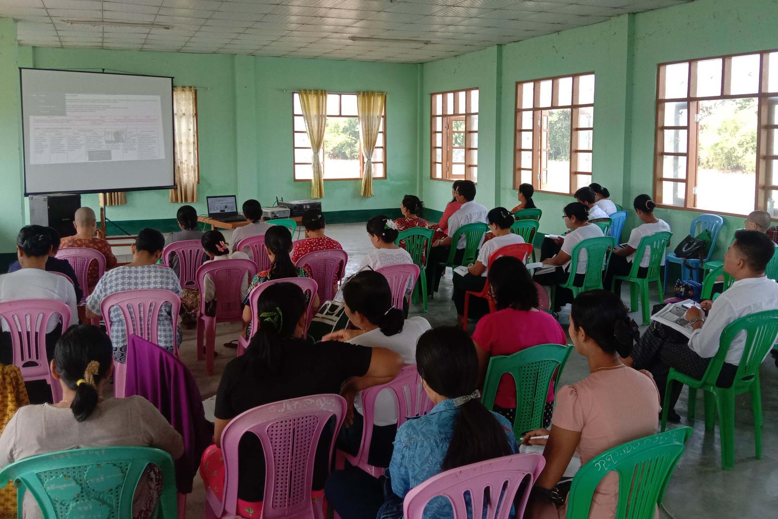 သင်ရိုးသစ် Grade 5 ဗဟိုအဆင့်နည်းပြ Tot Online သင်တန်းကို ဖြူးမြို့နယ်တွင် ပြုလုပ