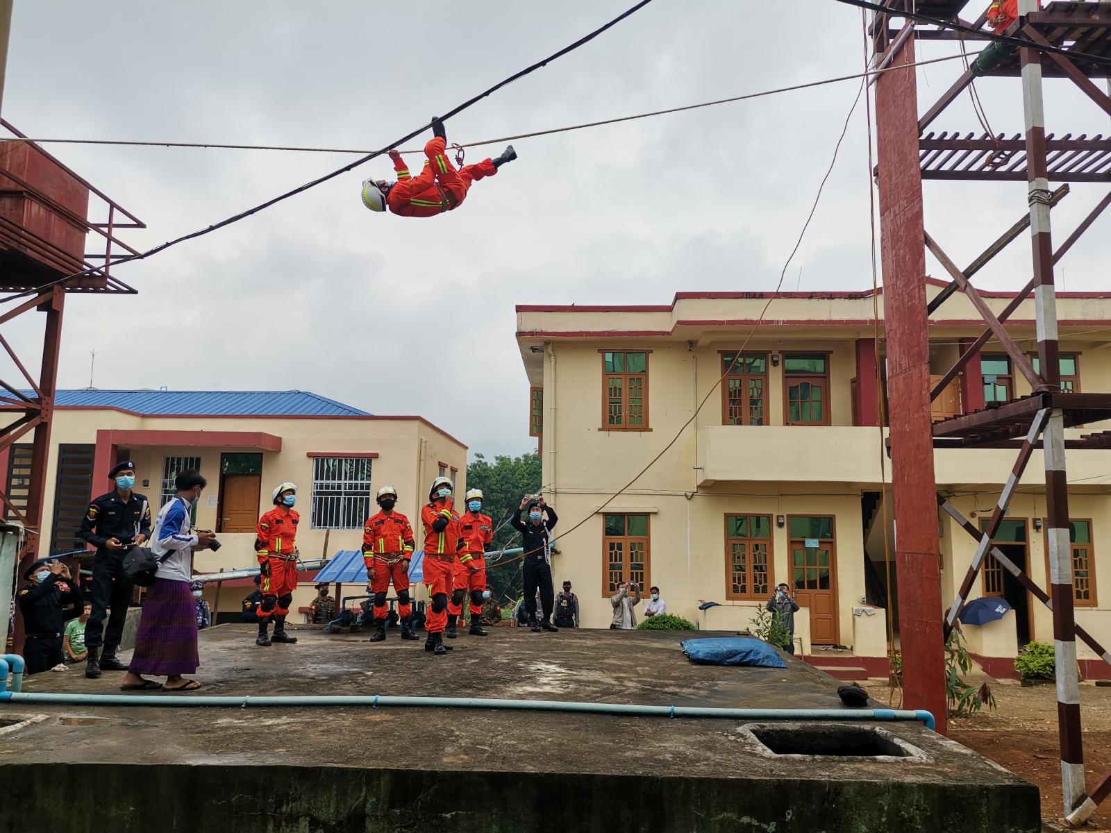 ဟိုပန်၌ ၇၆ နှစ်မြောက် မြန်မာနိုင်ငံမီးသတ်တပ်ဖွဲ့နေ့ အထိမ်းအမှတ်အခမ
