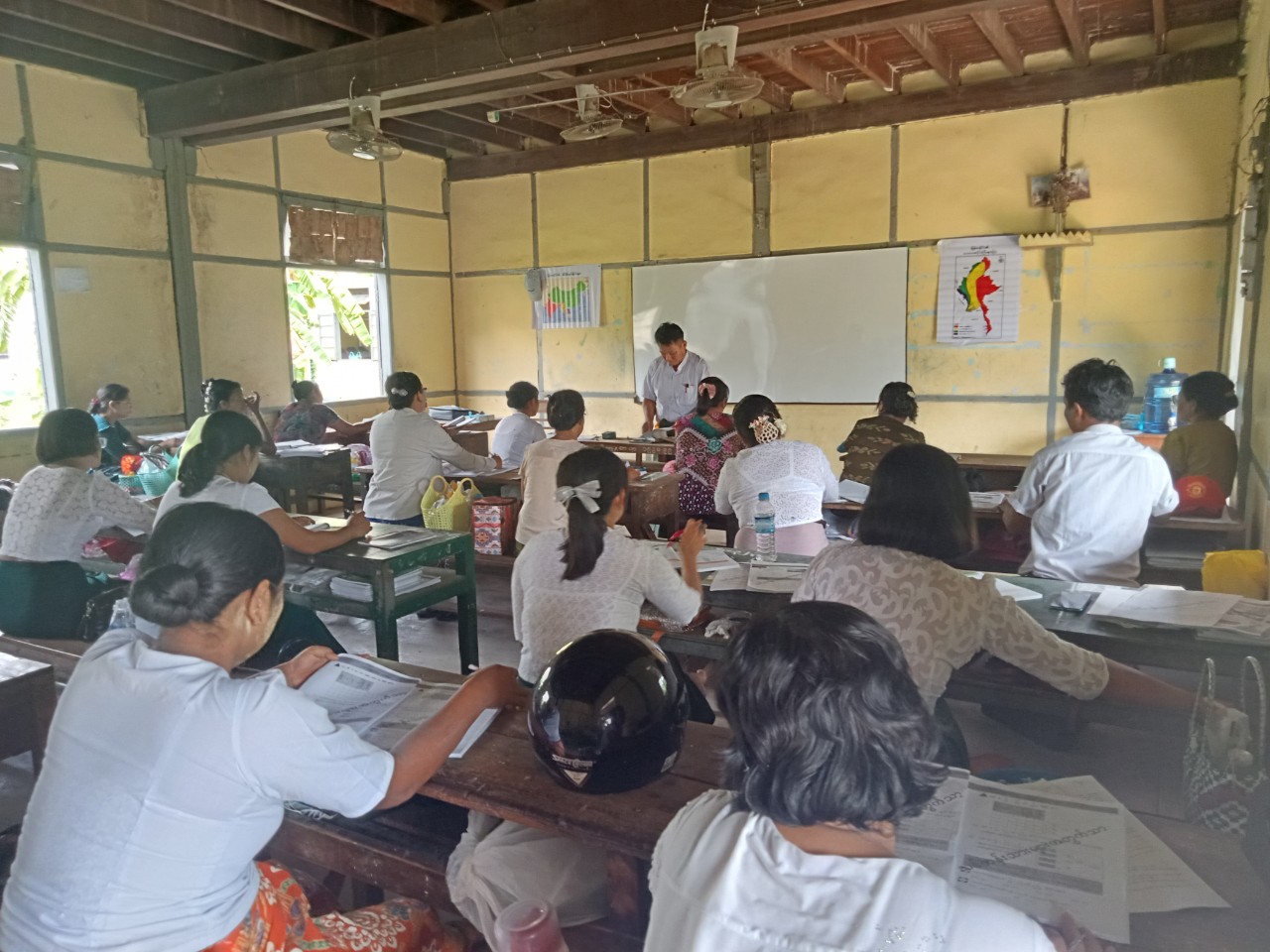 မြို့နယ်အဆင့် Grade 5 သင် ရိုးသစ်သင်ကြားရမည့်ဆရာ ဆရာမများအား ဆင့်ပွားသင်တန်းများပို့ခ