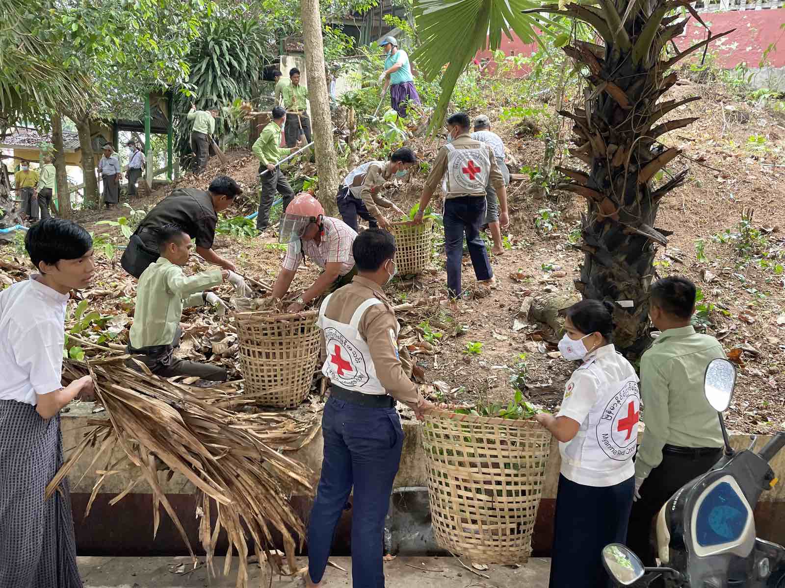 တွံတေးမြို့ ရှေးဟောင်းသမိုင်းဝင် ရွှေဆံတော်စေတီတော်မြတ်ကြီး၏ အရှေ့ဘက