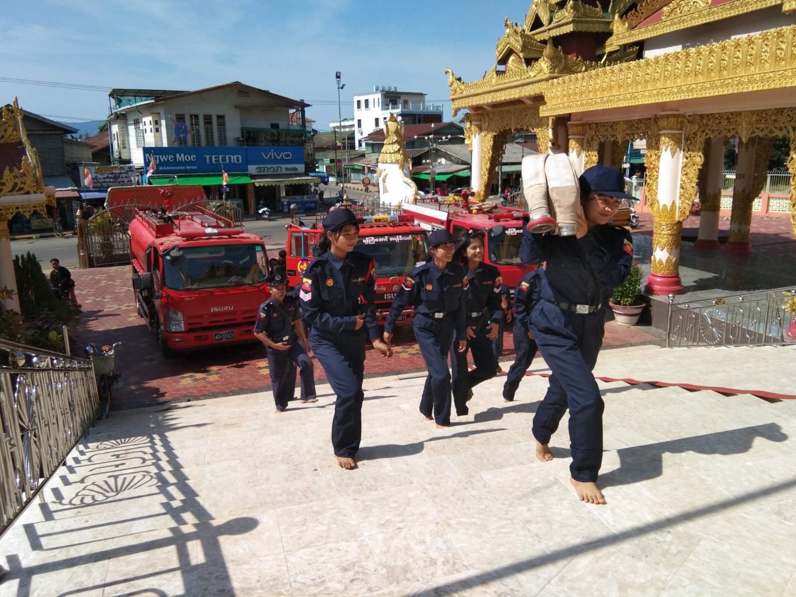 ၇၆ နှစ်မြောက် မြန်မာနိုင်ငံမီးသတ်တပ်ဖွဲ့နေ့ကို ကြိုဆိုဂုဏ်ပြုသောအားဖ