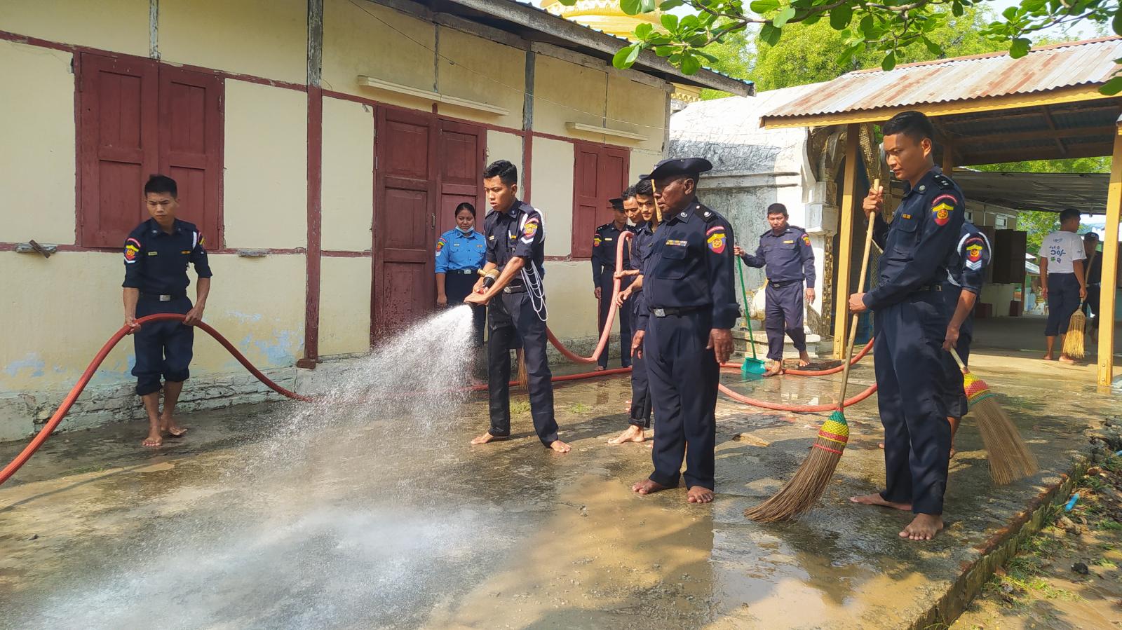 ၇၆ နှစ်မြောက် မြန်မာနိုင်ငံမီးသတ်တပ်ဖွဲ့နေ့ကို ဂုဏ်ပြုကြိုဆိုသောအားဖ